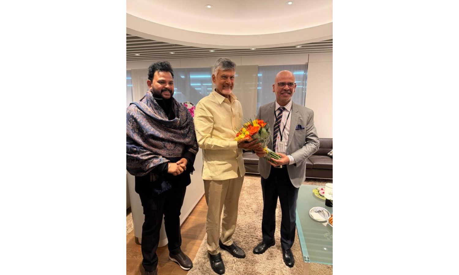 Chandrababu Receives Grand Welcome At Zurich Airport