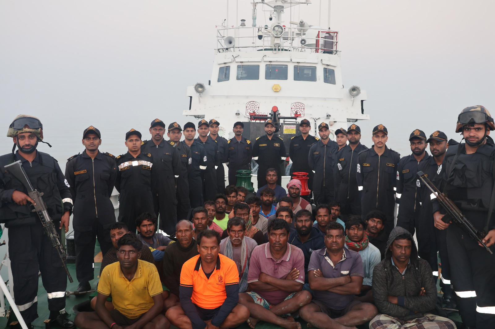 28 Bangladeshi Fishermen in Indian Coast Guard Net