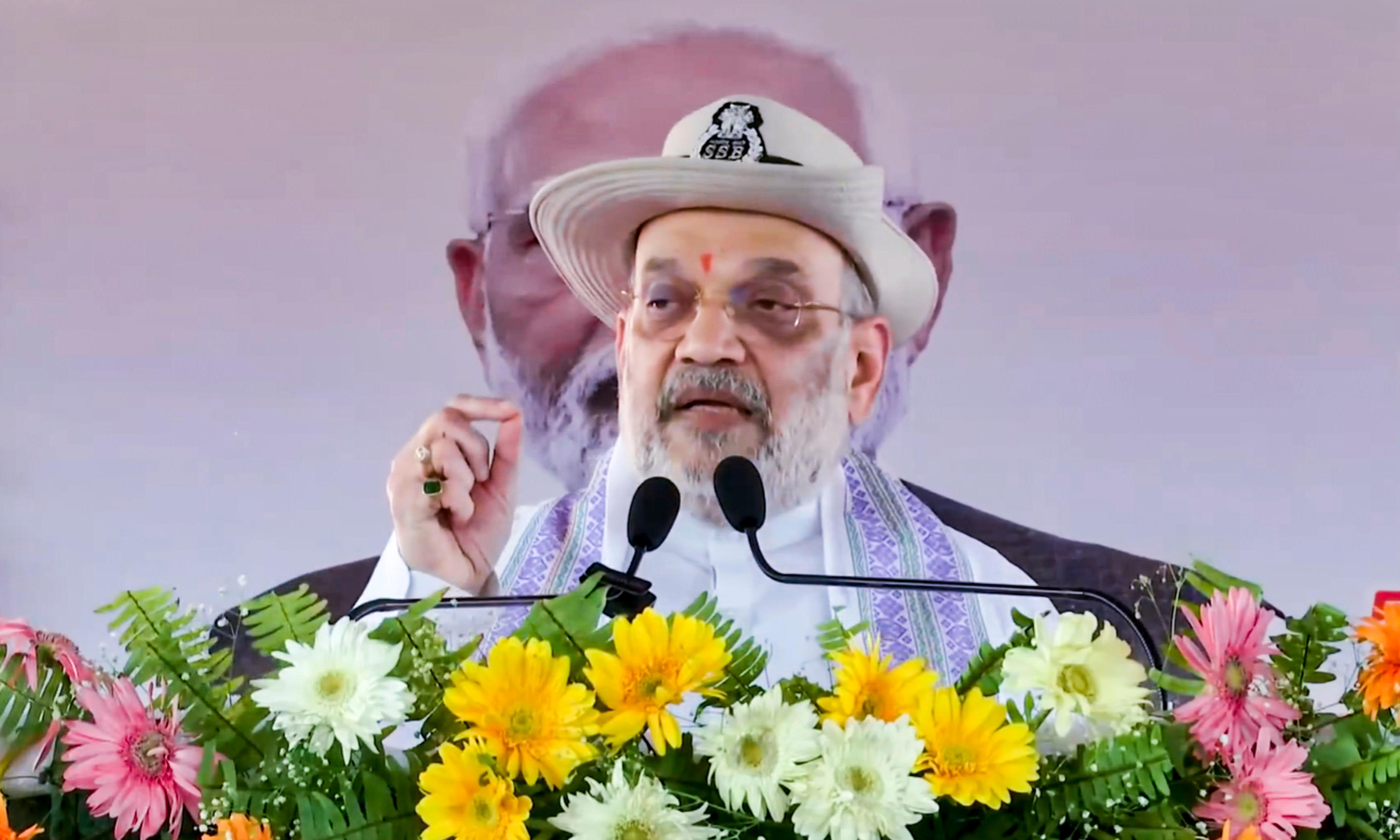 Amit Shah Vows to Oust ‘Infiltrators’ if BJP Wins Bengal Polls
