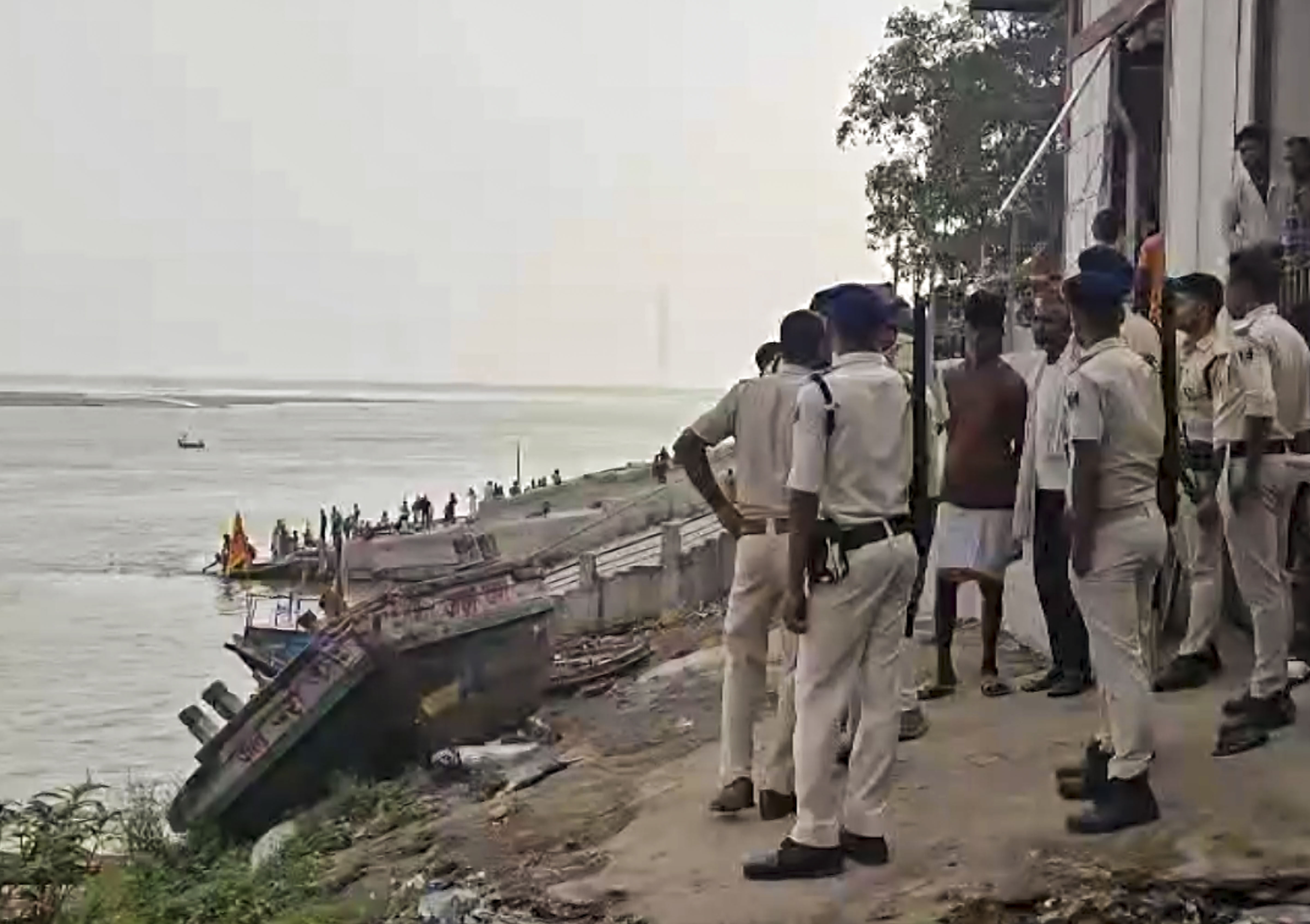 7 Drown As Boat Capsizes At Umanath Ganga Ghat In Patna's Barh