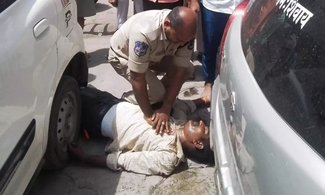 Constable Performs CPR, Saves TGSPDCL Worker’s Life in Hyderabad